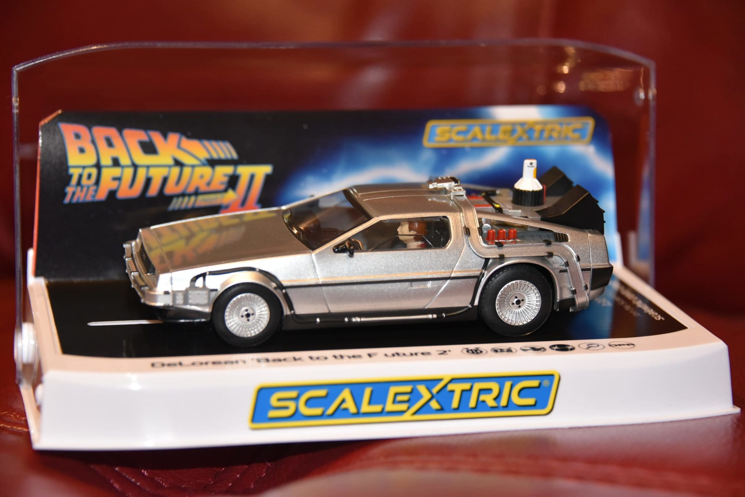 Review: Scalextric Back to the Future Part II DeLorean - Movies Games ...